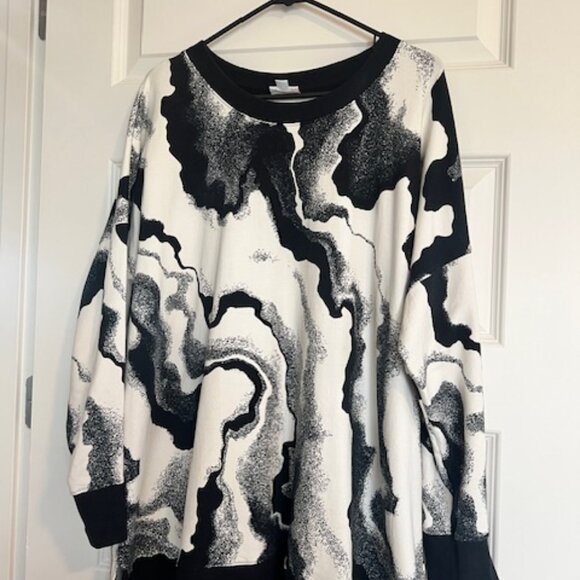 LuLaRoe | Sweaters | Lularoe Hannah Crewneck Sweatshirt Size 2xl | Poshmark